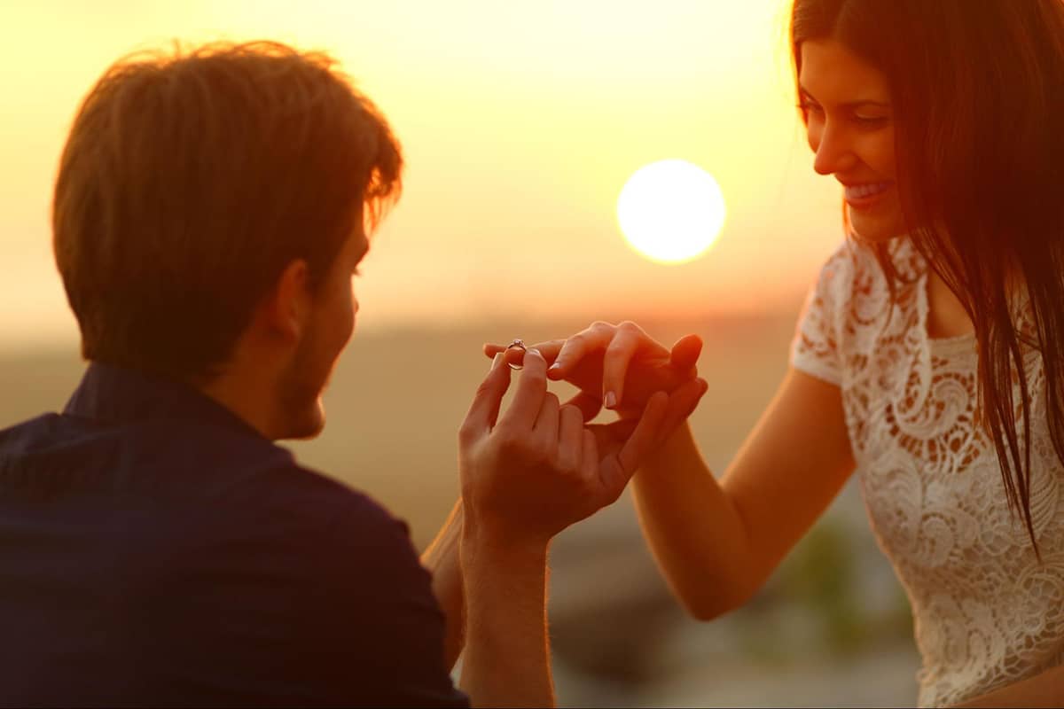 Tips For When You're Ready to Propose | Mountz Jeweler – Mountz Jewelers